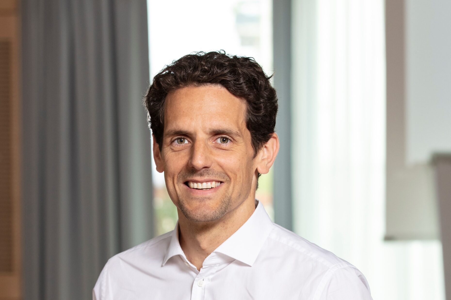 Florian Bell tritt als CEO der EAT HAPPY GROUP zurück - Eat Happy Group